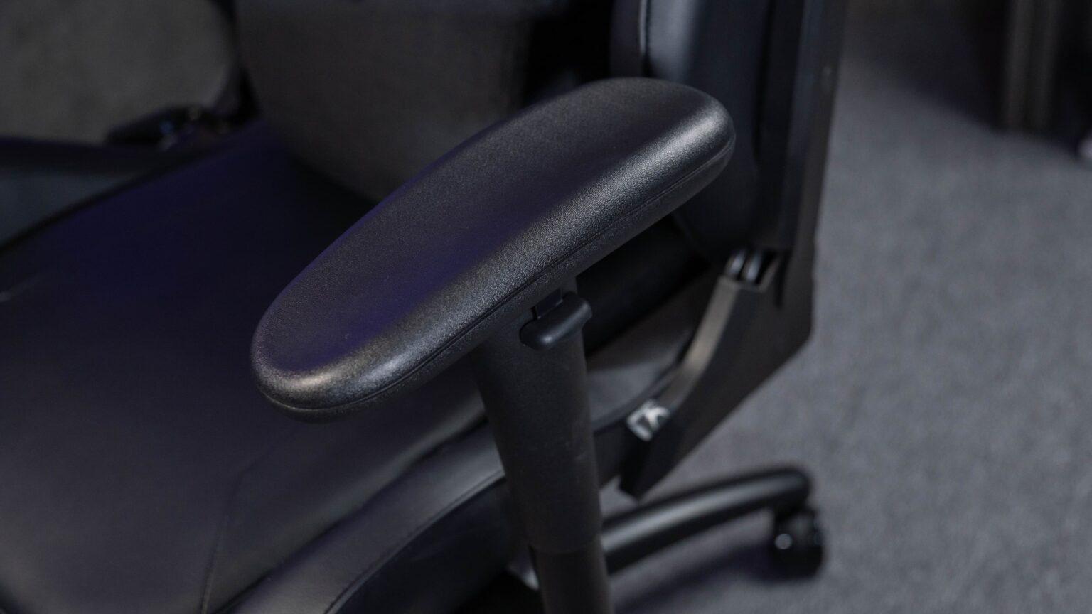 GHẾ GAMING CENTAUR TACTICAL CRA BLACK - BHGEAR